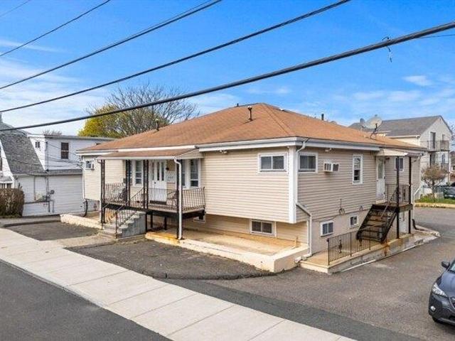 house with 9 bedroom, Revere MA ES105115504
