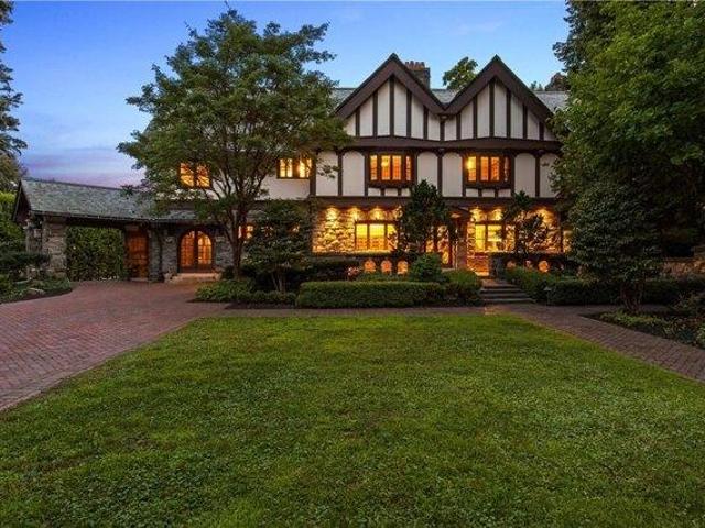 house with 9 bedroom, Rochester NY ES103621968