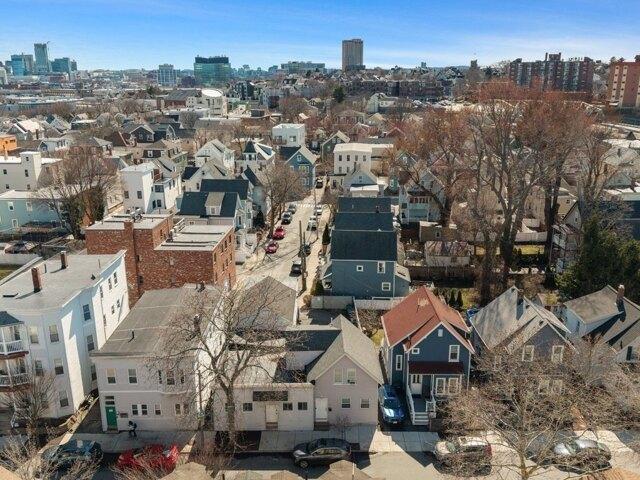 house with 9 bedroom, Somerville MA DLS102763108