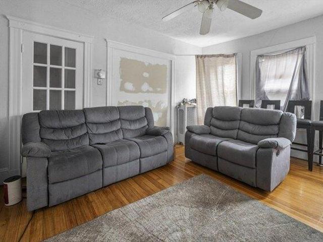 house with 9 bedroom, Somerville MA DS102959318