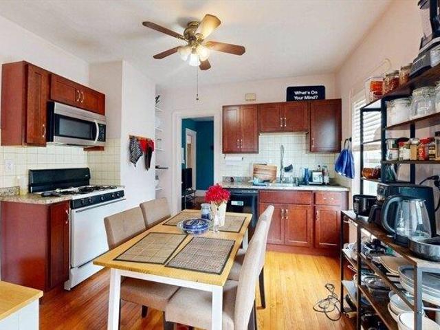 house with 9 bedroom, Somerville MA ES104331303