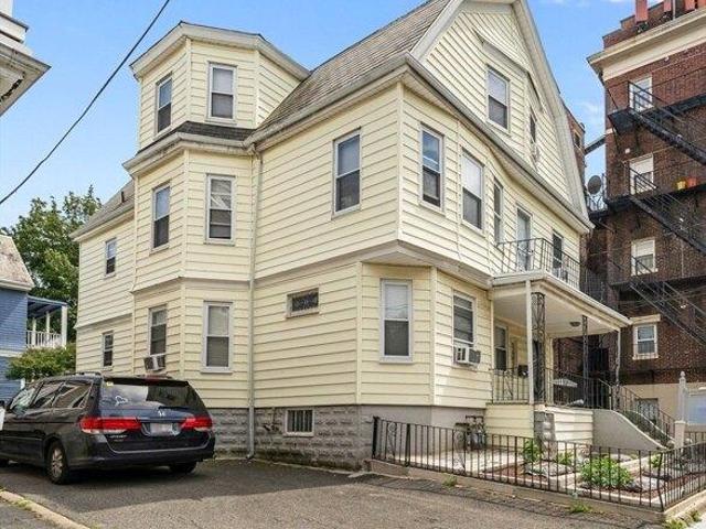 house with 9 bedroom, Somerville MA ES104811446