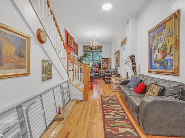house with 9 bedroom, South Harlem NY DLS96882082