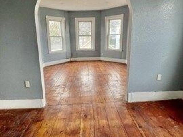 house with 9 bedroom, Southbridge MA DS103037477