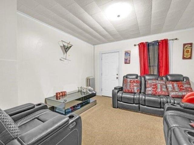 house with 9 bedroom, Southbridge MA ES103224529
