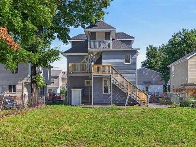 house with 9 bedroom, Springfield MA ES104720182