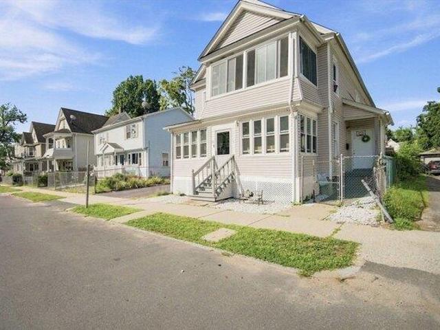 house with 9 bedroom, Springfield MA ES104720758