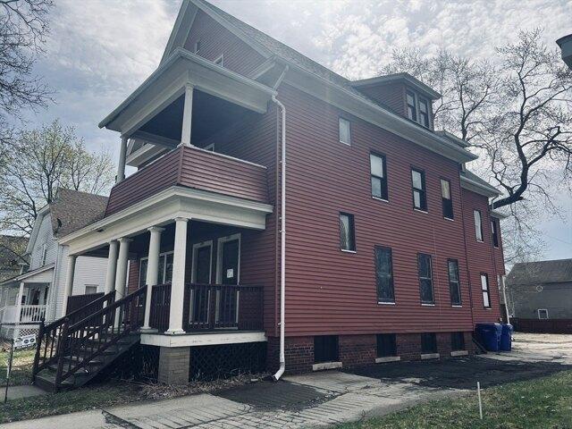 house with 9 bedroom, Springfield MA ES105202691