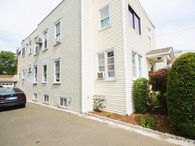 house with 9 bedroom, Stamford CT ES104541423