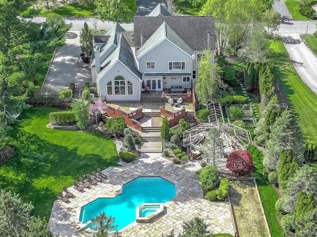 house with 9 bedroom, Suffern NY DLS102283079
