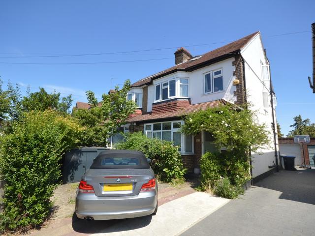 house at 42 Montpelier Rise, Wembley, HA9 8RQ