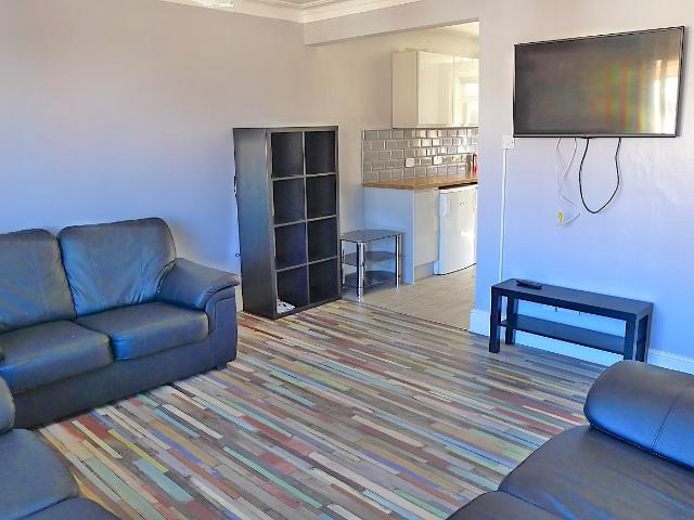house at 59 Manor Drive, Hyde Park, Leeds LS6 1DD, United Kingdom