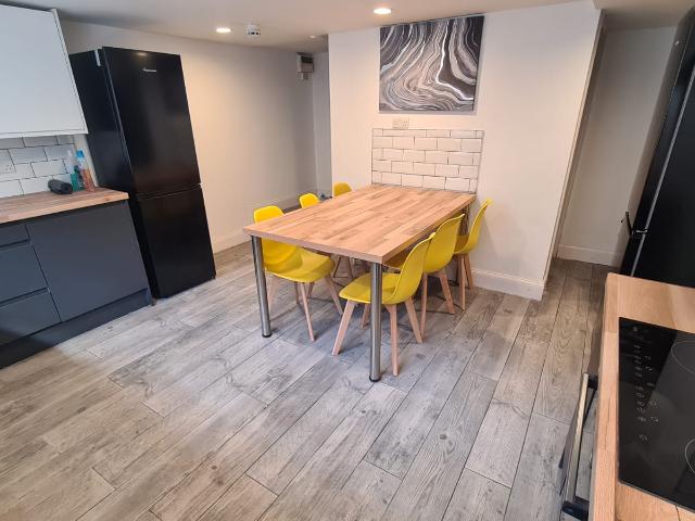 house at 166 Ash Road, Headingley, Leeds LS6 3HD, United Kingdom