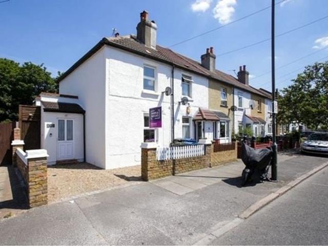 House at Tamworth Lane, Greater London