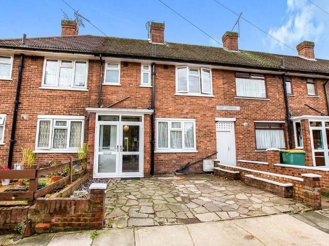House at Tant Avenue, Greater London