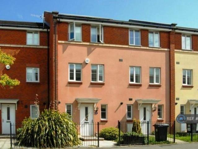 House at Tarnock Avenue, Bristol