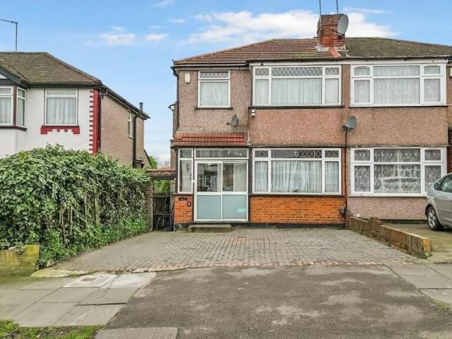 House at Taunton Way, Greater London