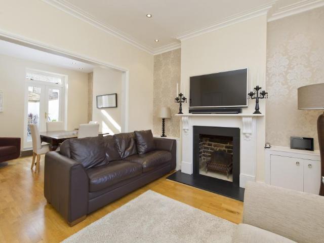 House at Tennyson Street, Greater London