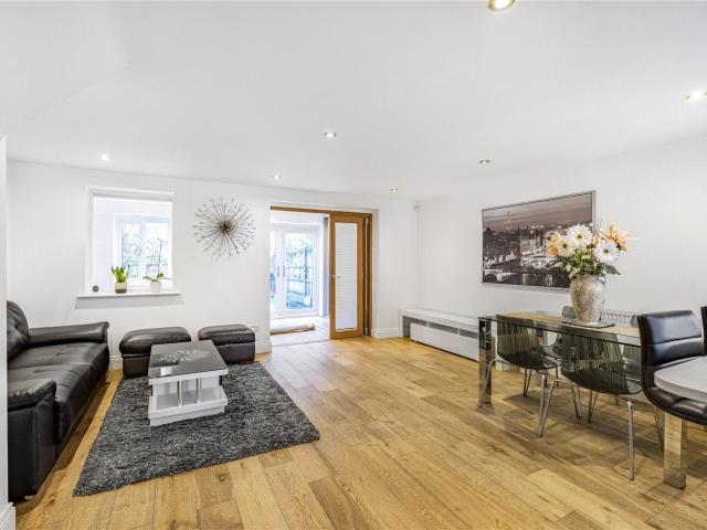 House at Telegraph Place, Greater London