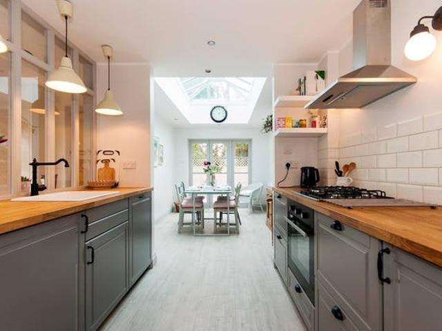 House at Tetherdown, Greater London