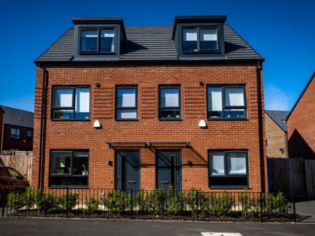 House at Thames Avenue, Sheffield