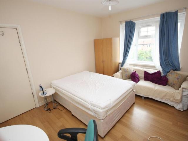 house at The Approach, East Acton, London, W3 7PS,England