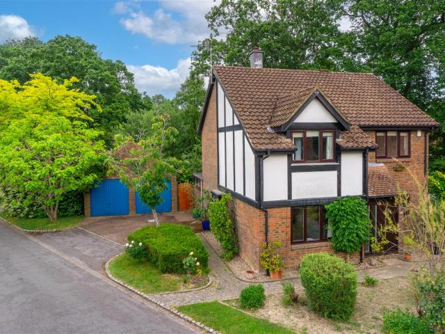 House at The Fieldings, Reigate and Banstead