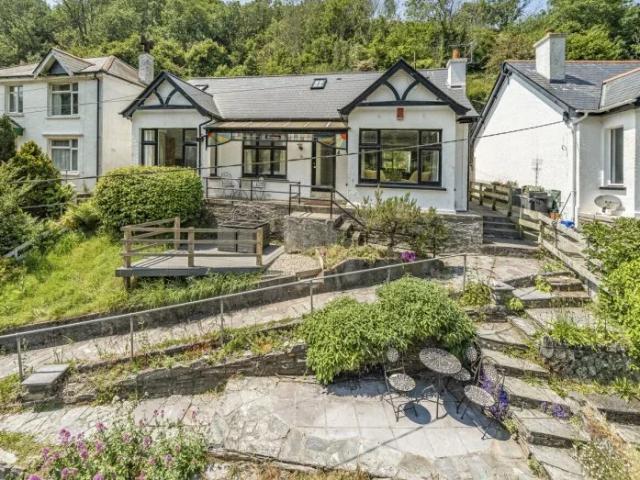 House at The Warren, Porthallow