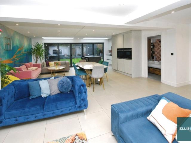 House at The Vale, Greater London