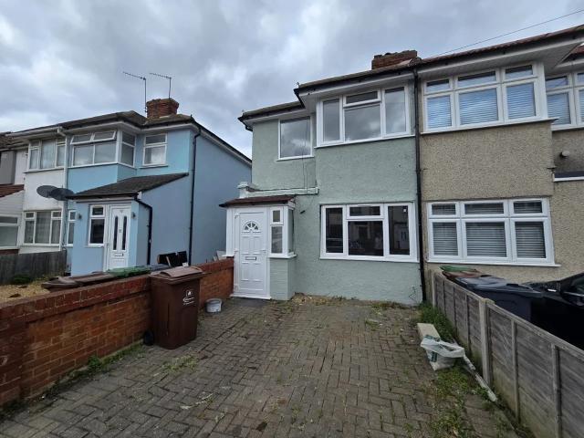 House at Third Avenue, Greater London
