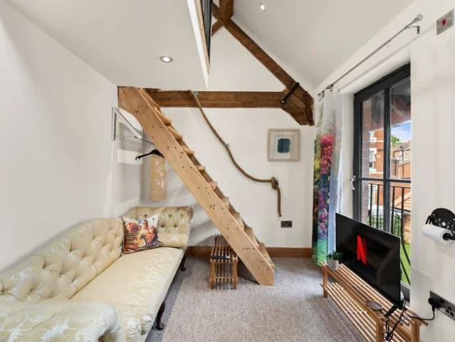 House at Third Avenue, Nottingham