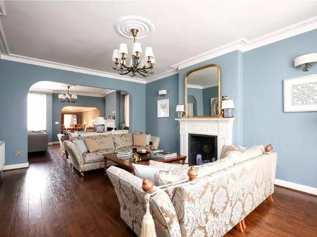 House at Twyford Crescent, Greater London