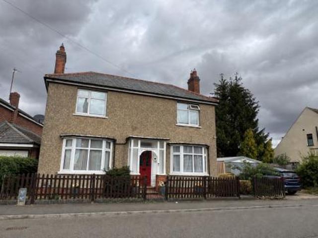 House at Underwood Road, Rothwell