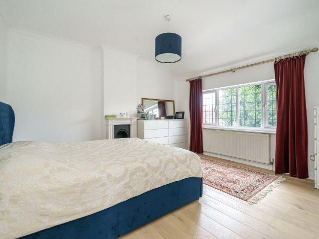 House at Upper Richmond Road West, Greater London