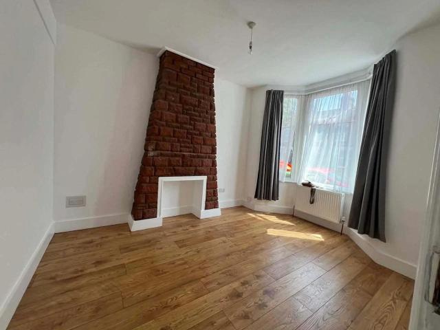 House at Upperton Road West, Greater London