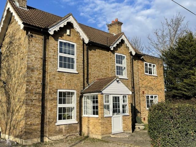 House at Uxbridge Road, Iver Heath