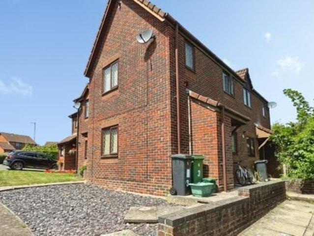 House at Vanburgh Gardens, Basingstoke and Deane