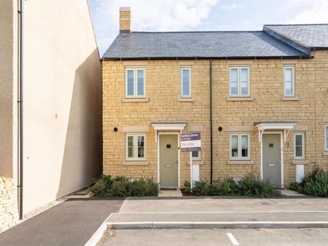 House at Varsity Close, Cotswold District