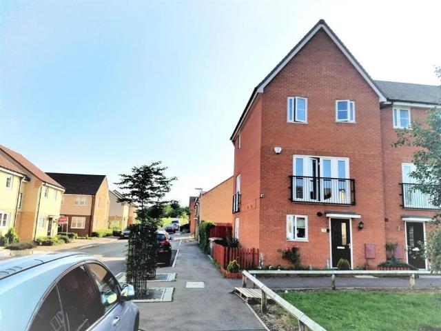 House at Vauxhall Way, Dunstable