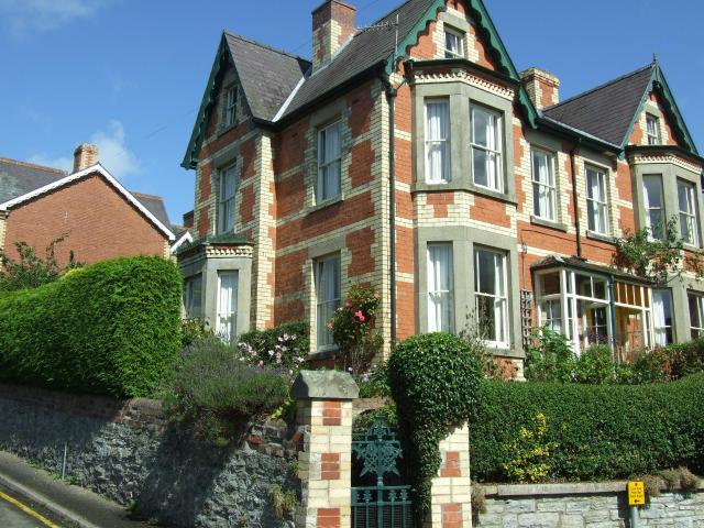 House at Victoria Road, Knighton