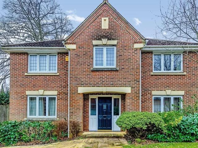 House at Vicarage Close, Horsham