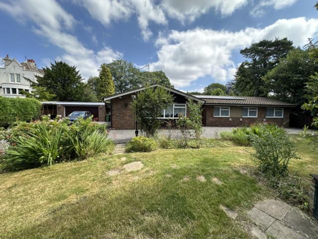 House at Vicarage Close, Reigate and Banstead