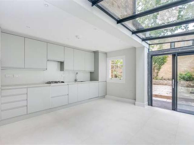 House at Walcot Square, Greater London