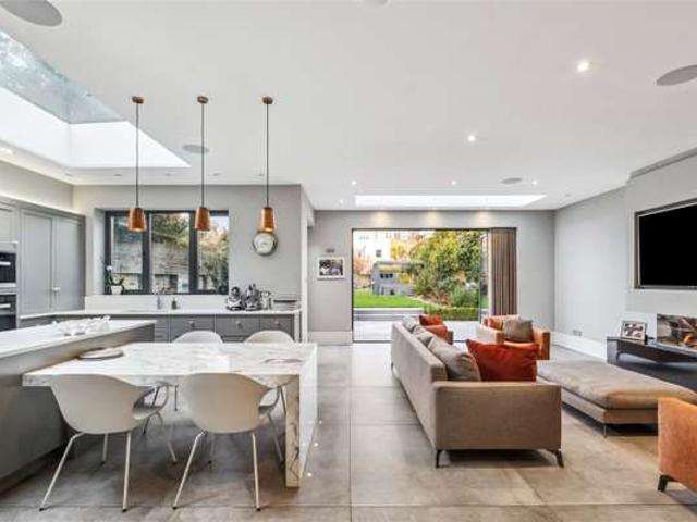 House at Waldeck Road, Greater London
