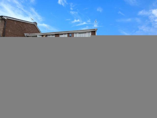 House at Walnut Drive, Wakefield