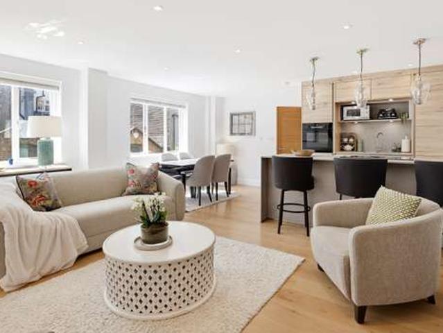 House at Warren Mews, Greater London