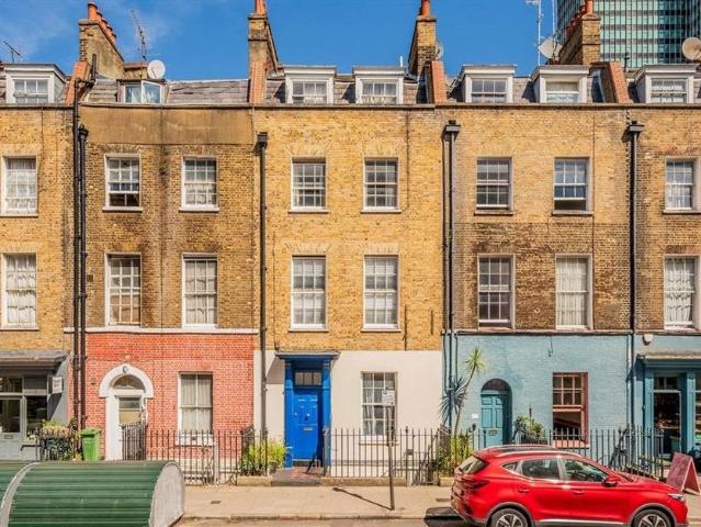 House at Warren Street, Greater London