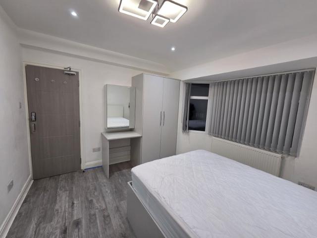 House at Waye Avenue, Greater London