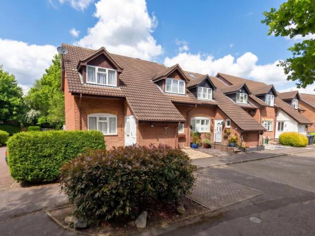 House at Weatherall Close, Borough of Runnymede