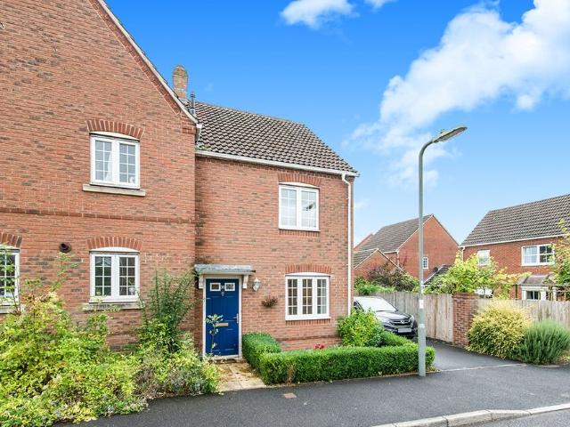 House at Wedderburn Avenue, Basingstoke and Deane